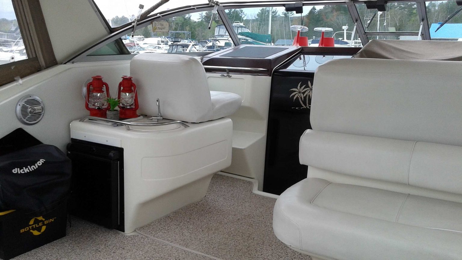 1990 Sea Ray 350 Express – Georgian Harbour Yacht Sales